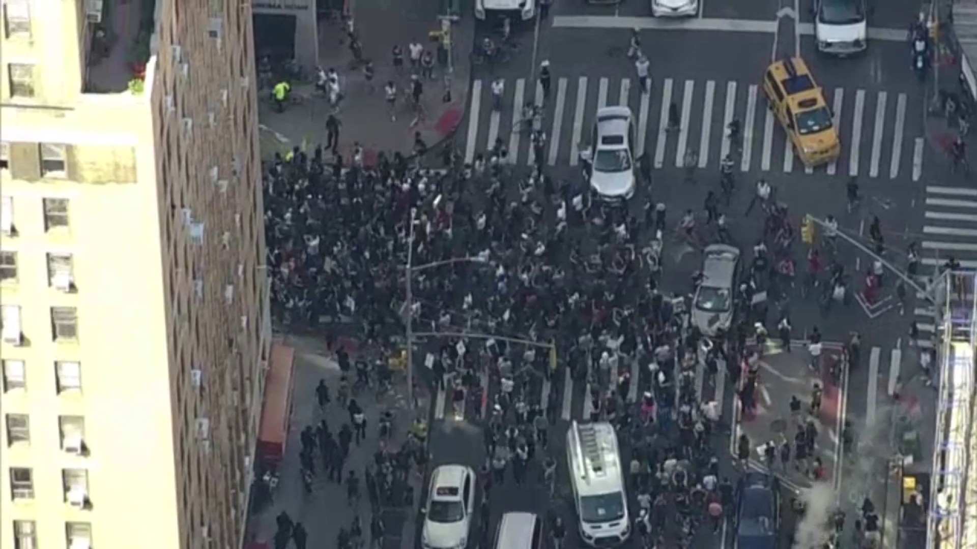 Demoras y cierres de calles debido a protestas en NYC – Telemundo New ...