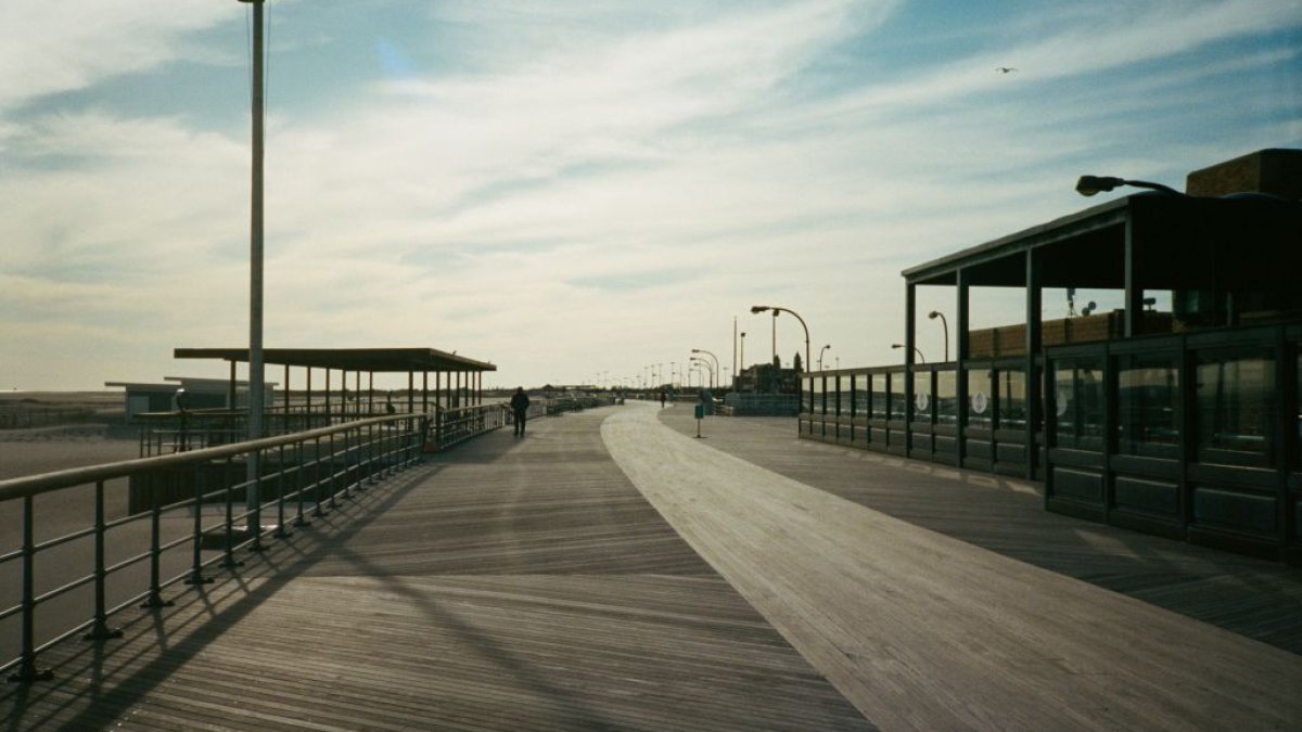 Muere a los 93 años salvavidas con más años de servicio en Jones Beach ...