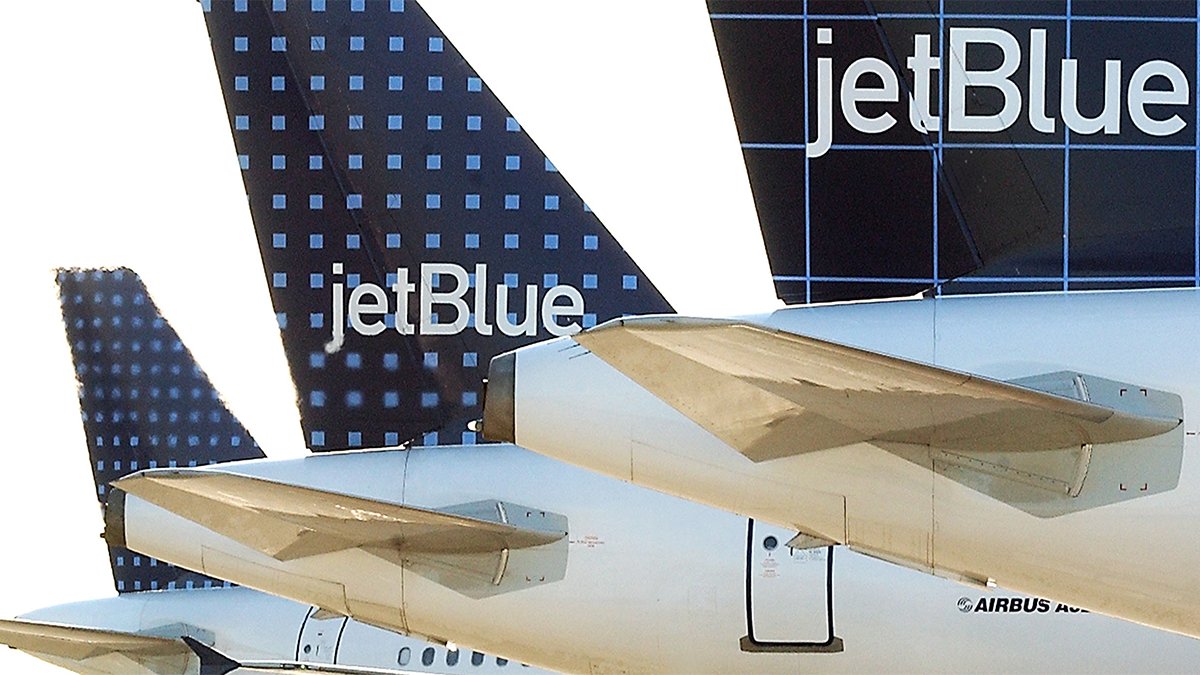 Avión de JetBlue aterriza de emergencia en Kansas – Telemundo ...