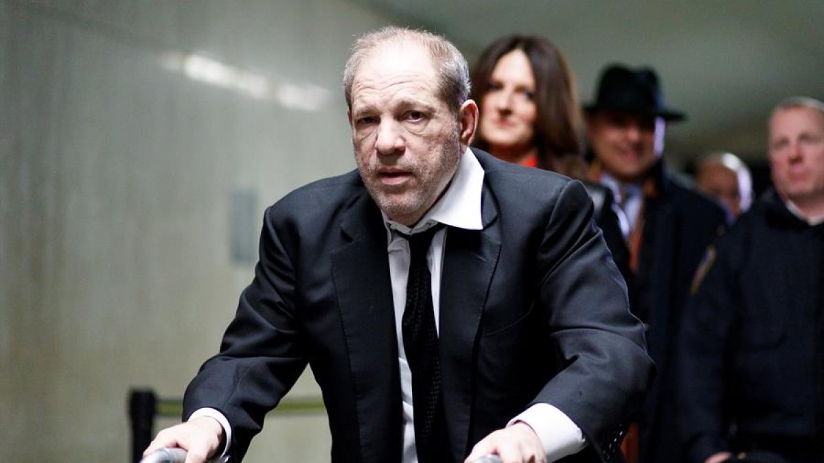 Tribunal de apelaciones de Nueva York anula condena por violación de Harvey Weinstein ...