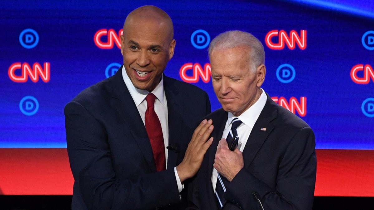 Booker respalda a Biden para la nominación demócrata; ya son 5 ...