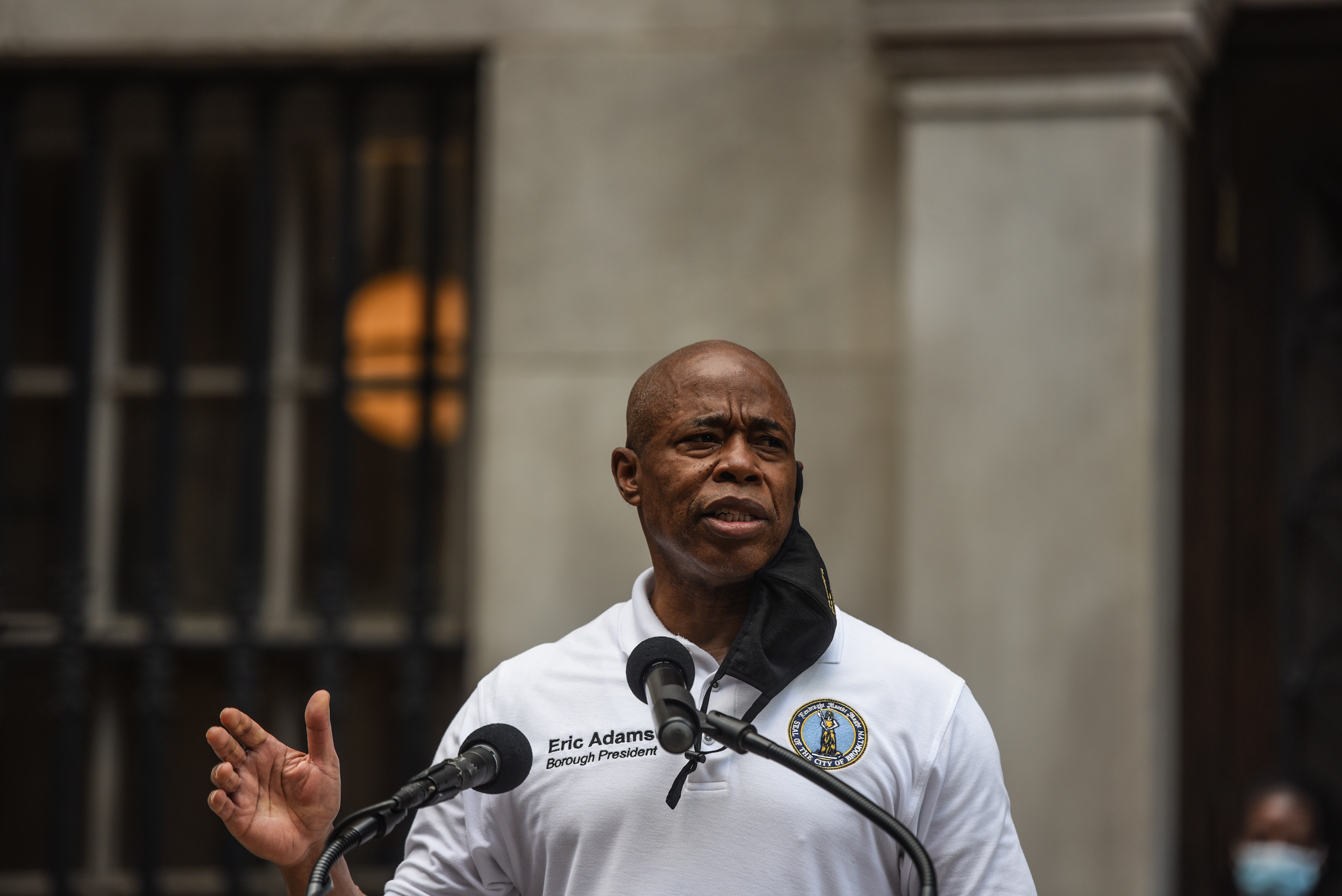 Eric Adams se defiende tras informe de residencia en Nueva Jersey ...