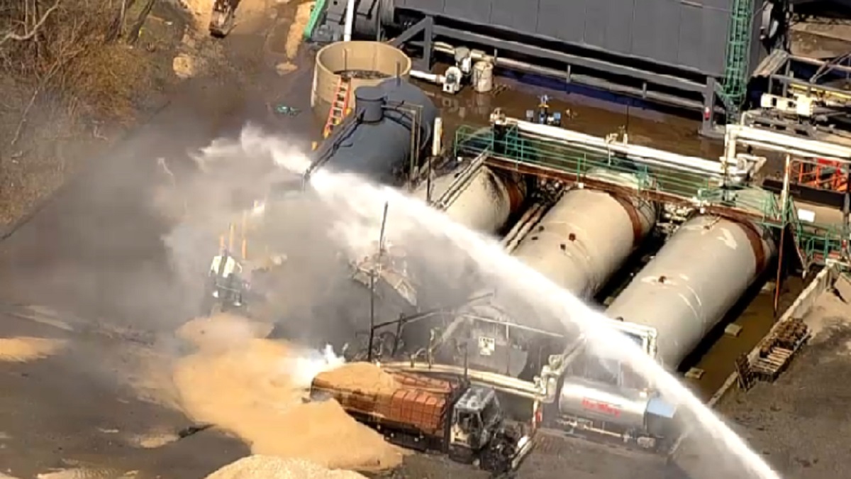 Explosión en planta de Melville, Long Island – Telemundo New York (47)