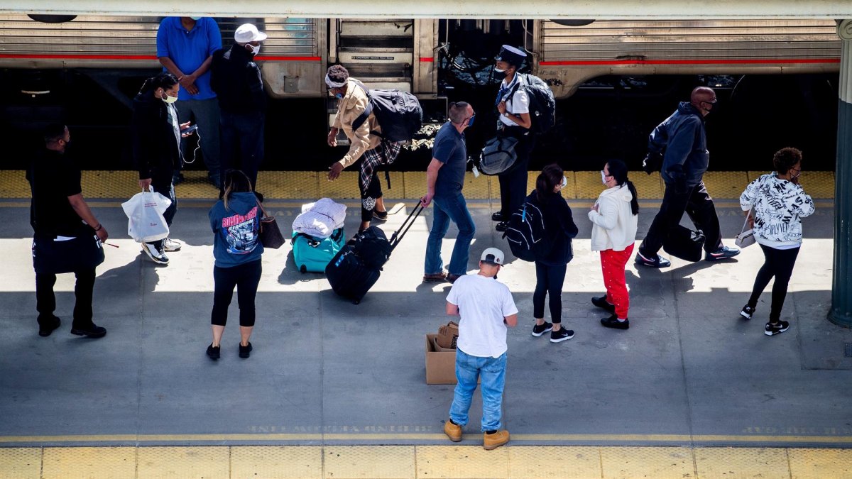 TSA extiende hasta septiembre orden de uso de mascarillas en transporte ...
