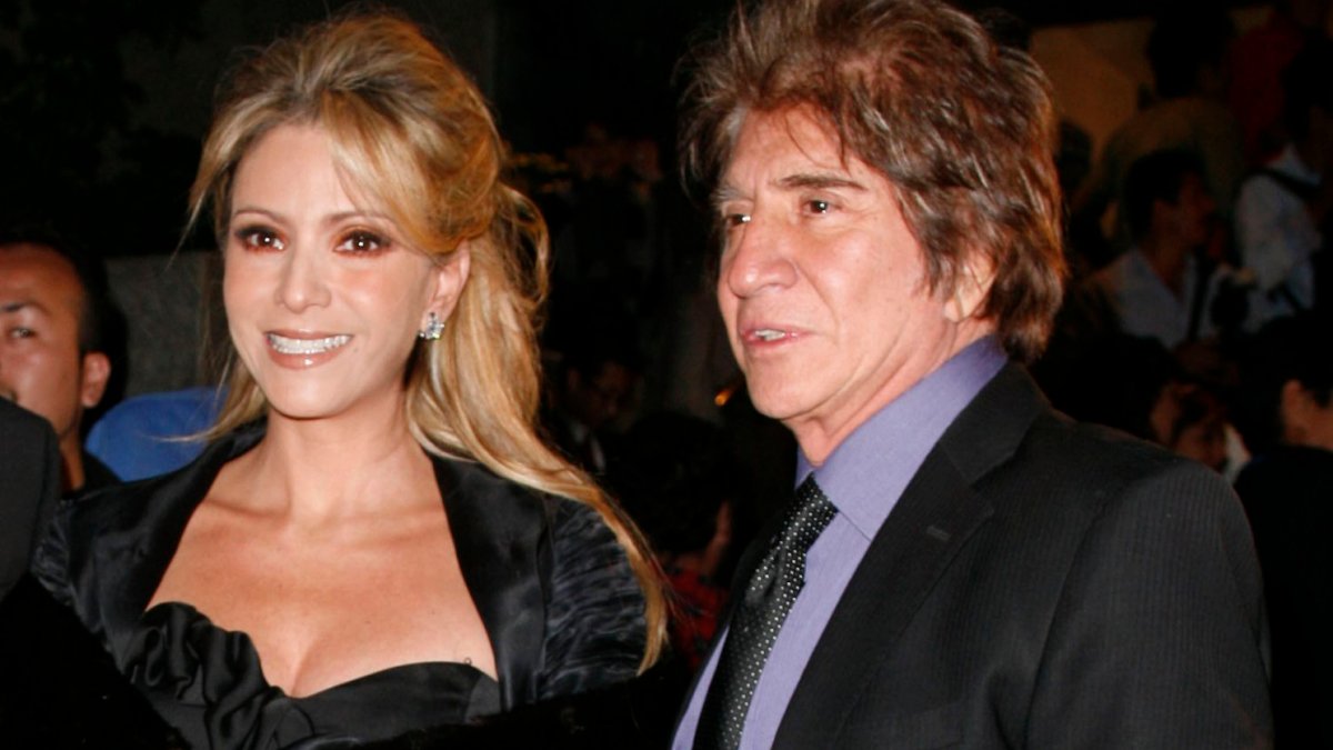 Daniela Castro abre su corazón tras la muerte de su padre, Javier ...