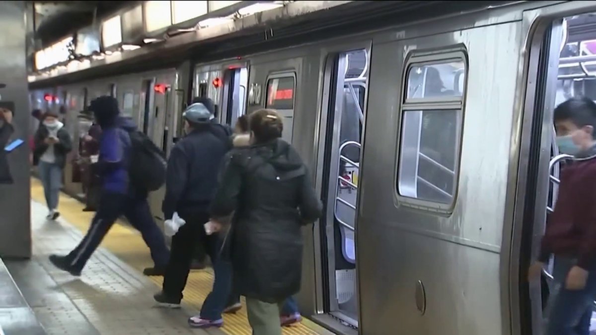 MTA instalará puertas en las plataformas como plan piloto para evitar ...