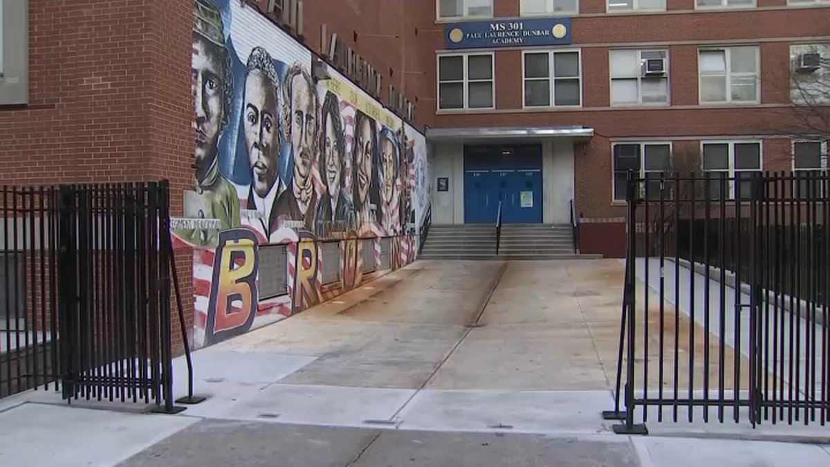 Joven de 14 años apuñalado afuera de escuela en El Bronx – Telemundo ...