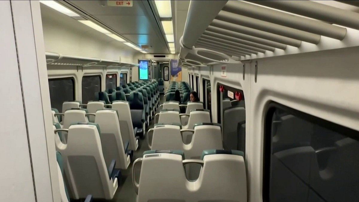 Full LIRR Service Officially Begins In Grand Central Madison - Globe ...
