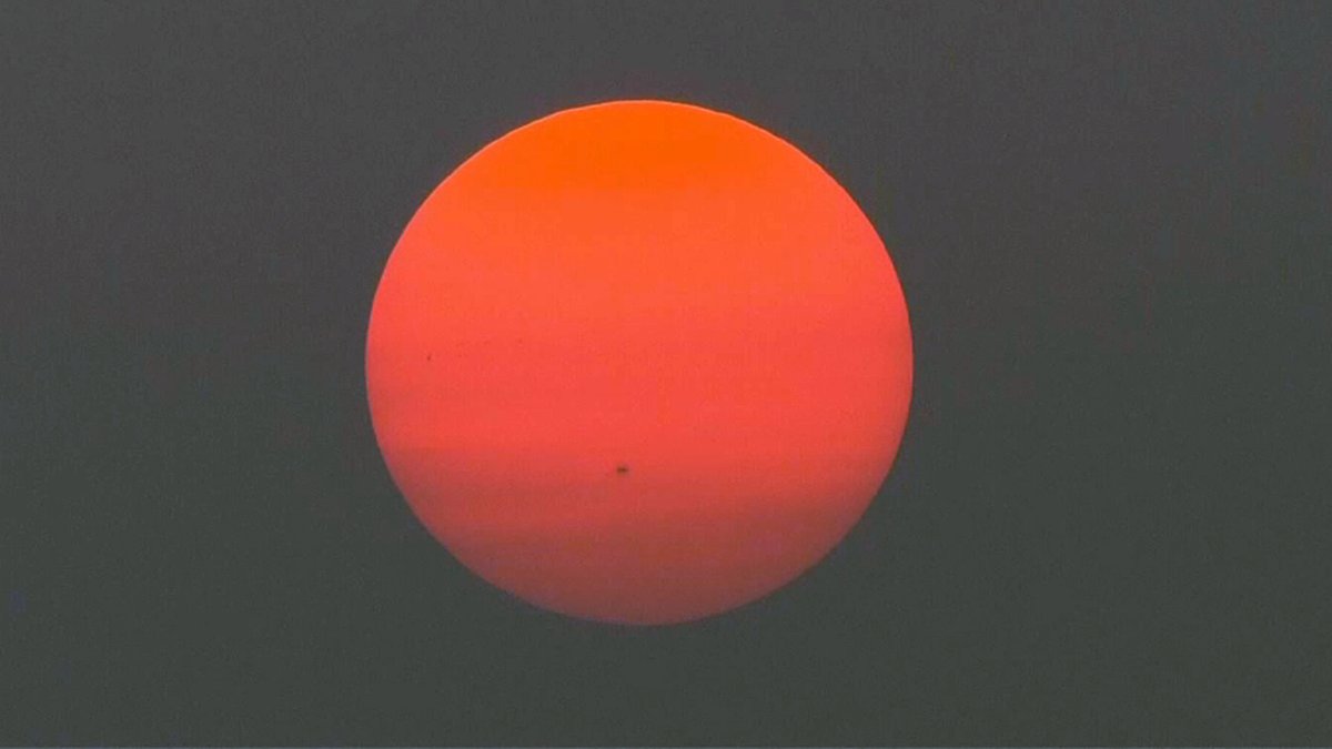 Sol rojo sobre Nueva York: aquí por qué – Telemundo New York (47)