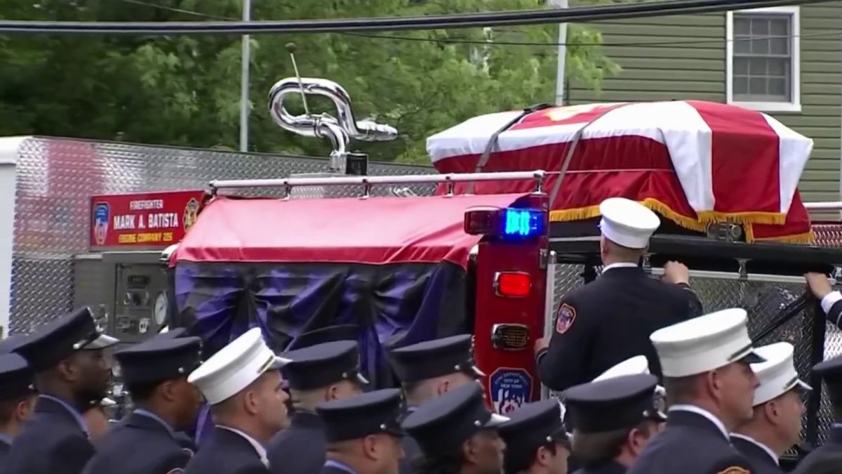 Último adiós para bombero dominicano Mark Batista – Telemundo New York (47)