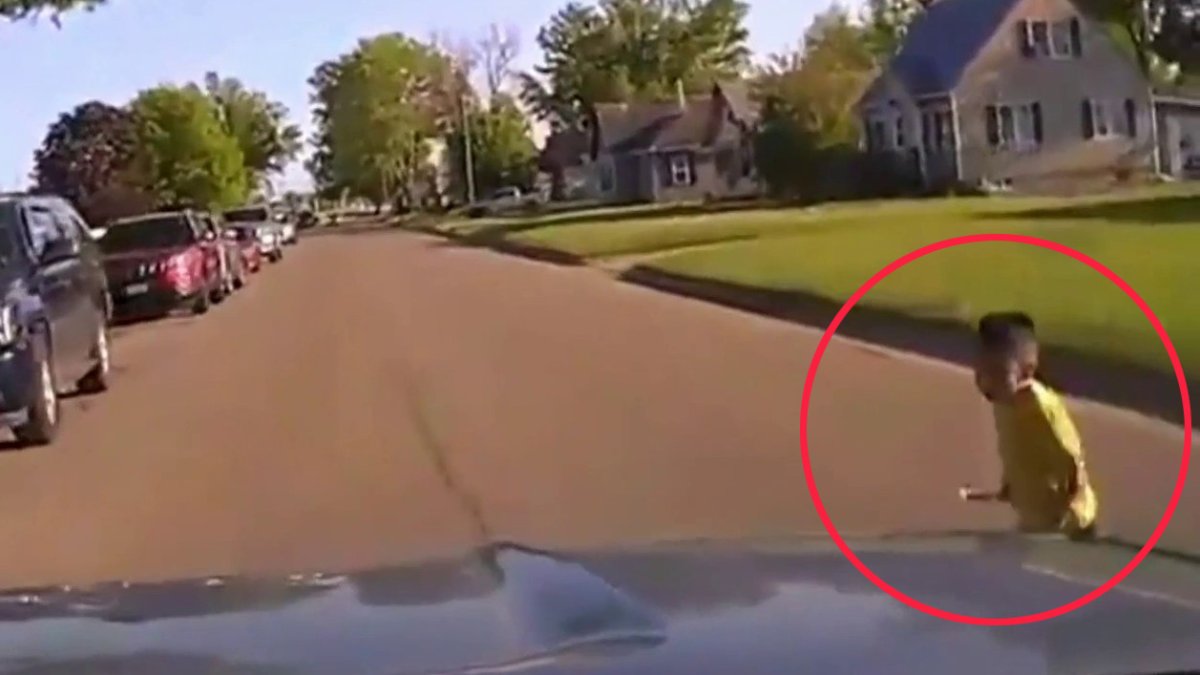 Estados Unidos: video muestra a policía atropellando a niño – Telemundo ...