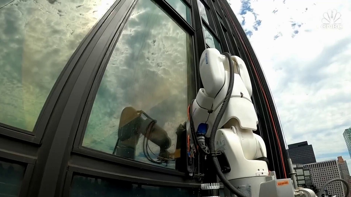 Robots limpian ventanas en Manhattan – Telemundo New York (47)