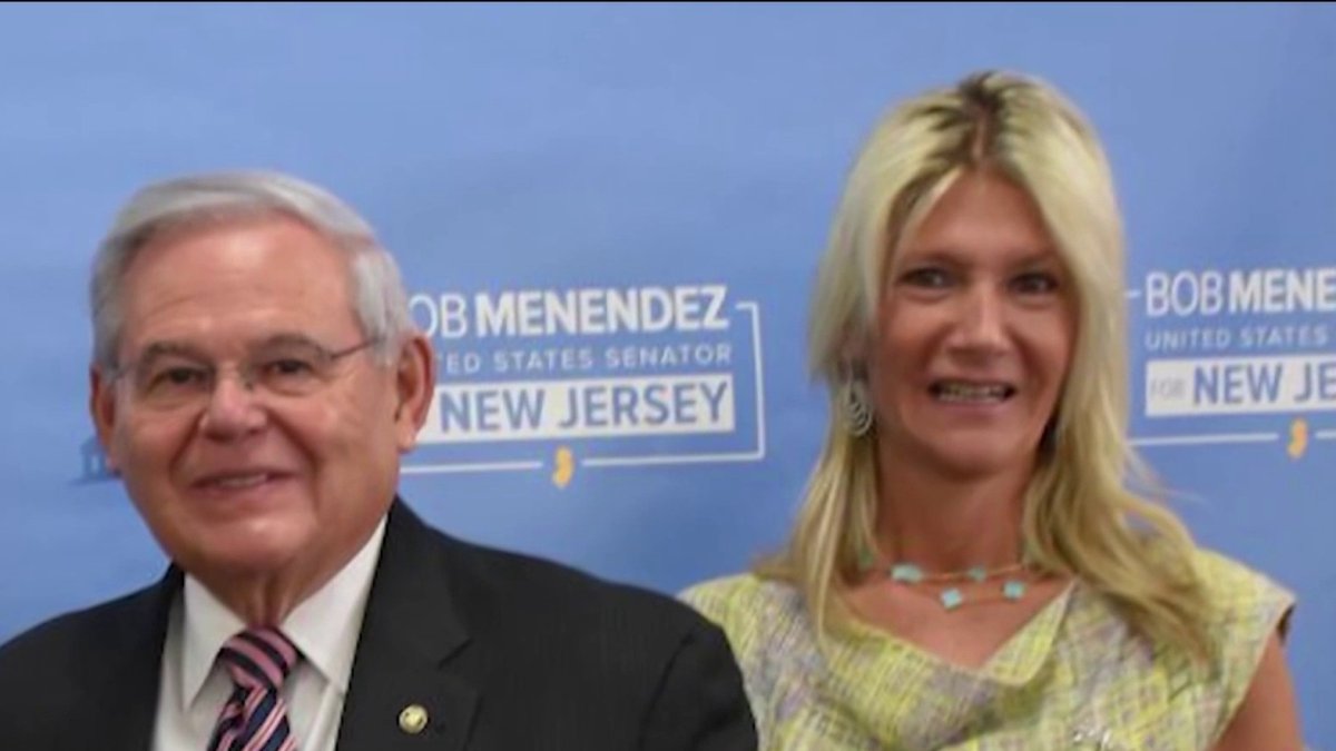 Cargos federales contra el senador Menéndez y su esposa – Telemundo New ...