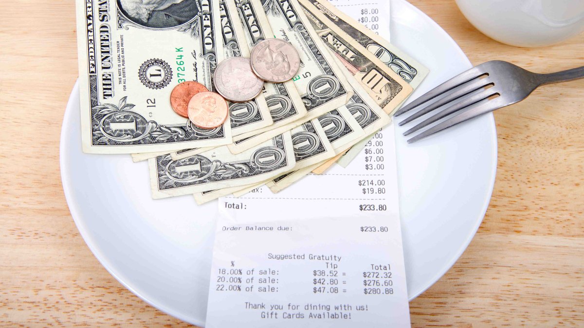 ¿Cuánto hay que dar de propina en Estados Unidos? – Telemundo New York (47)