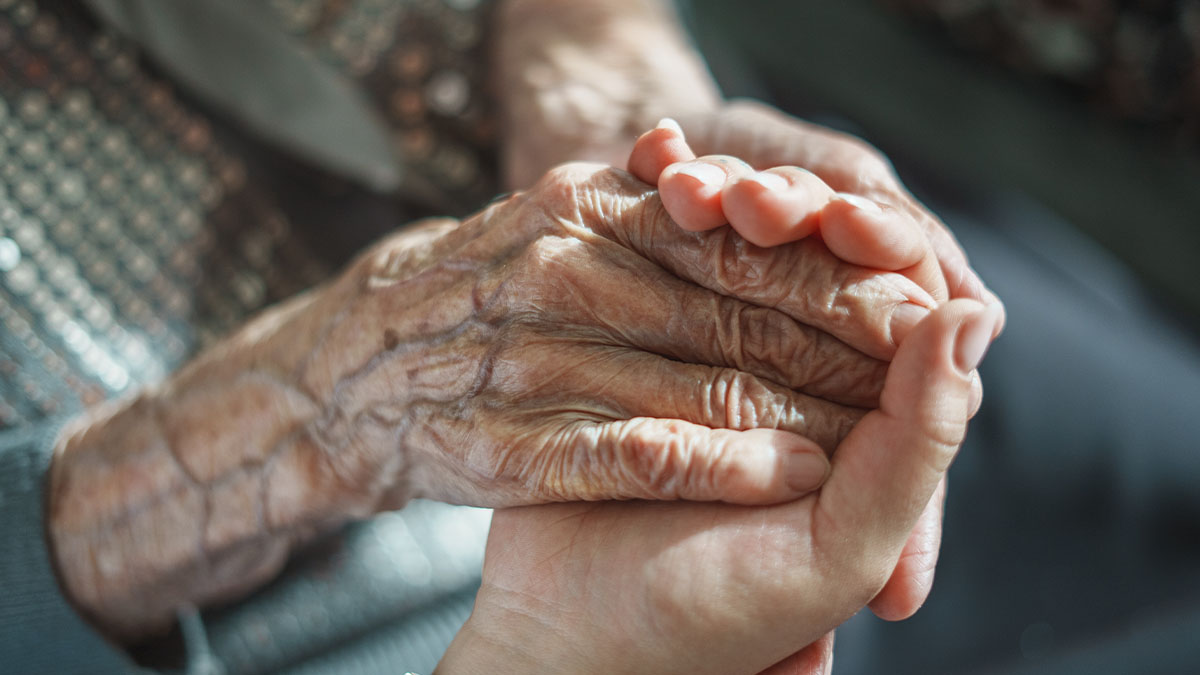El secreto para una vida larga y feliz de una mujer de cien años ...