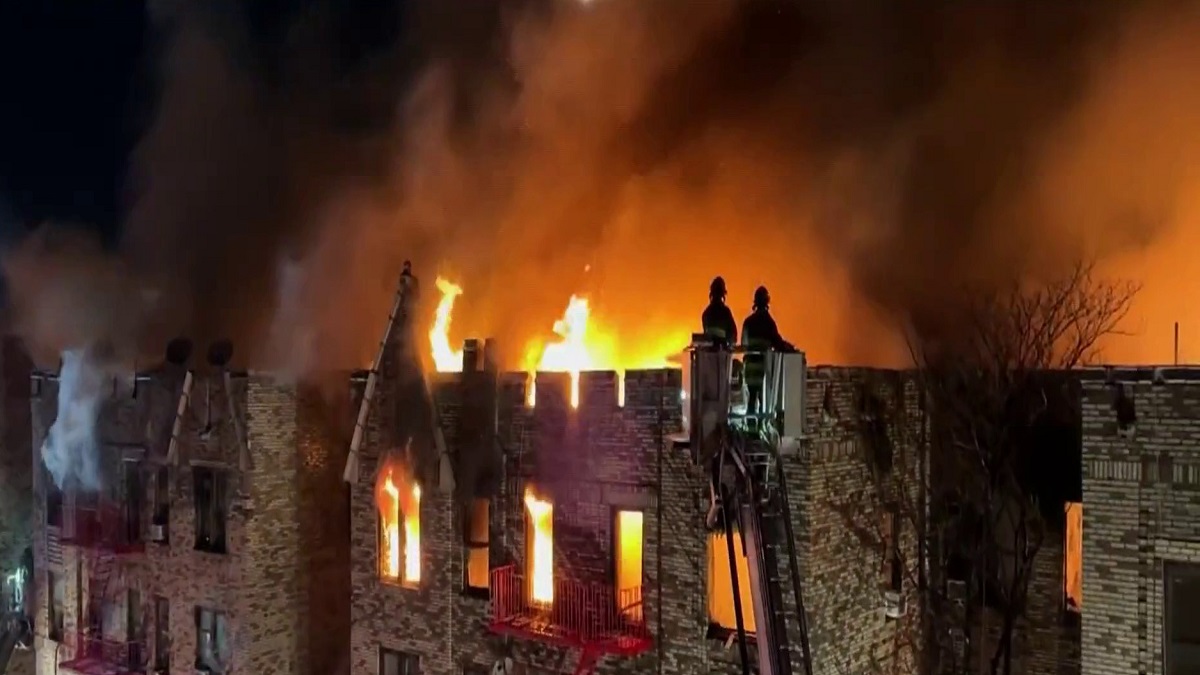 Nueva York: incendio deja heridos y desplazados en El Bronx – Telemundo ...