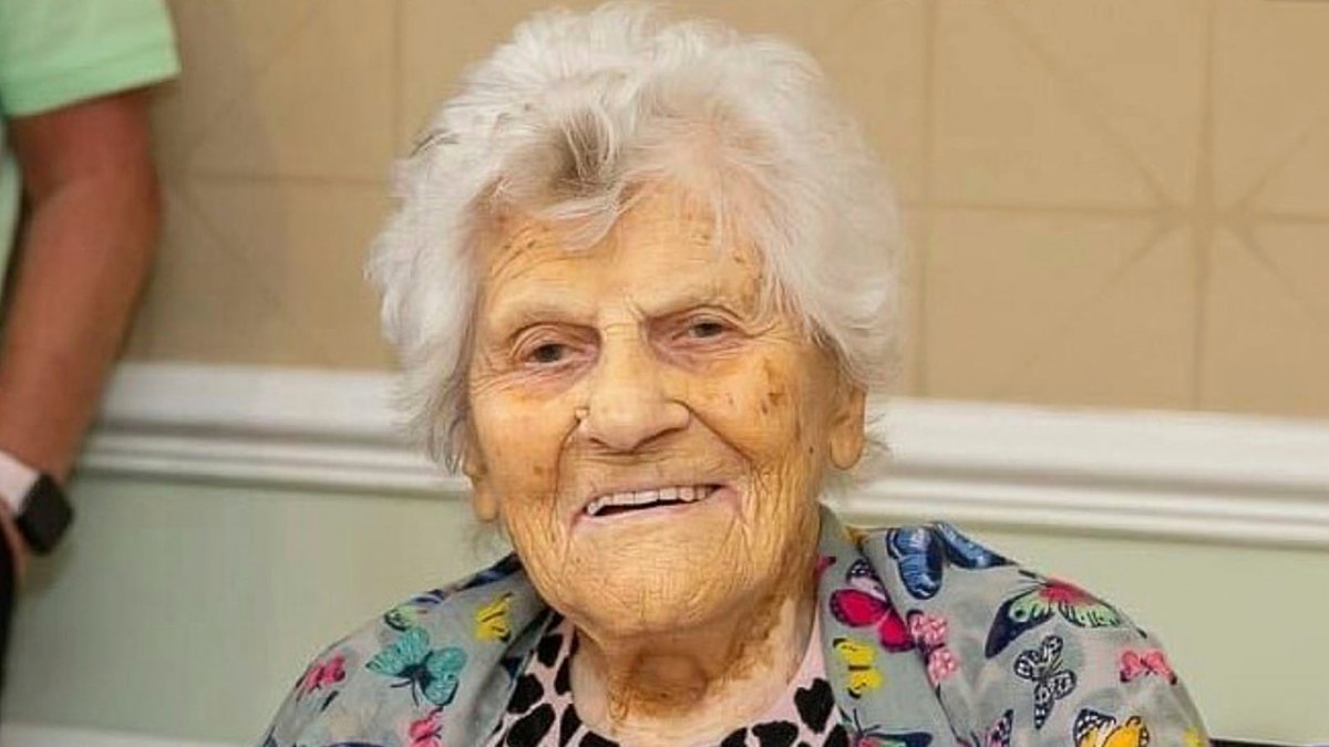 Ethel Caterham es la persona más longeva del mundo – Telemundo New York (47)