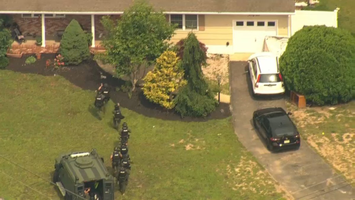 Operativo SWAT en NJ por investigación activa; descartan peligro ...