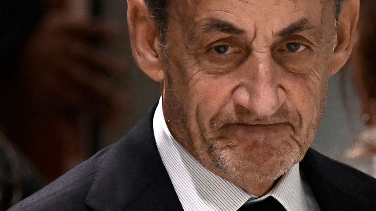 Expresidente Nicolas Sarkozy inicia condena a 5 años en Francia ...