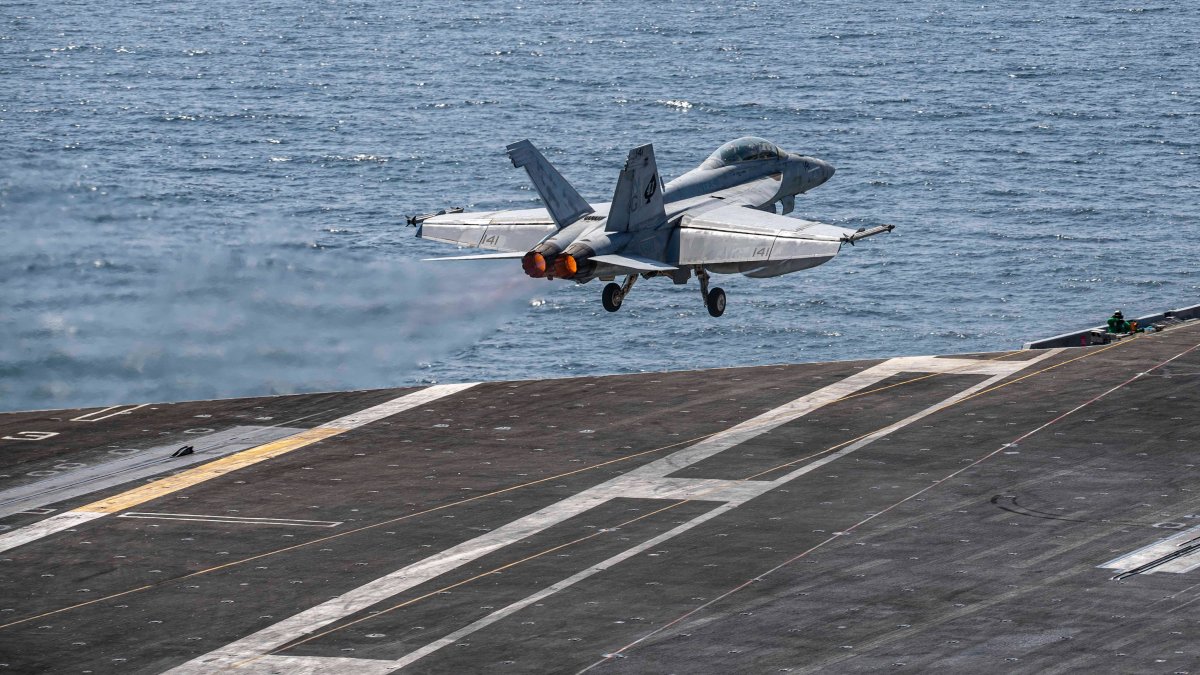 EEUU dice que fuego amigo derribó aviones sobre Kuwait – Telemundo ...