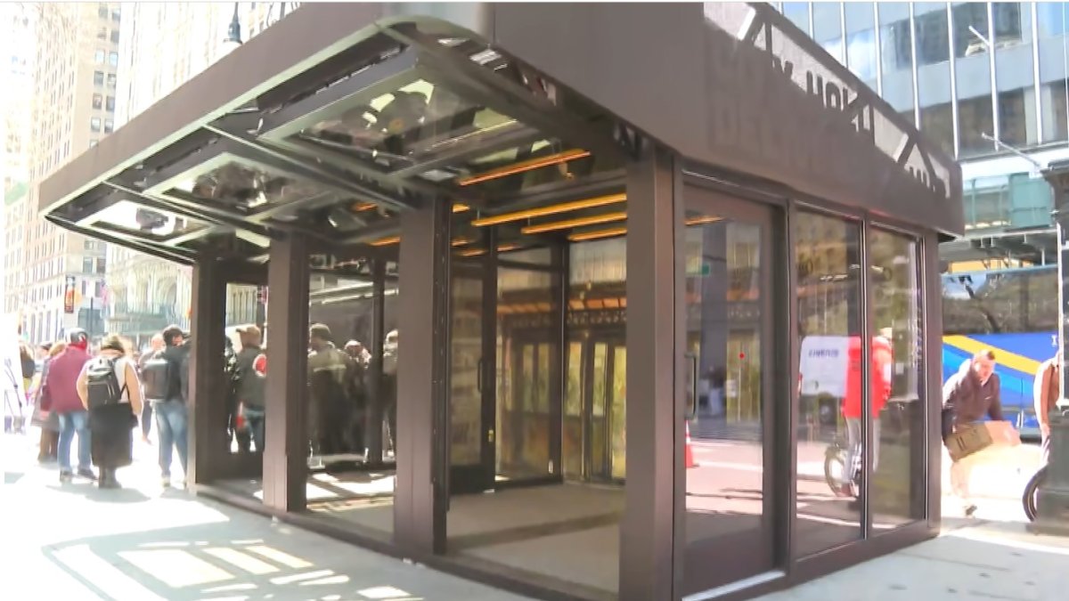 Quiosco reabre como centro de reposo para deliveristas en NYC ...