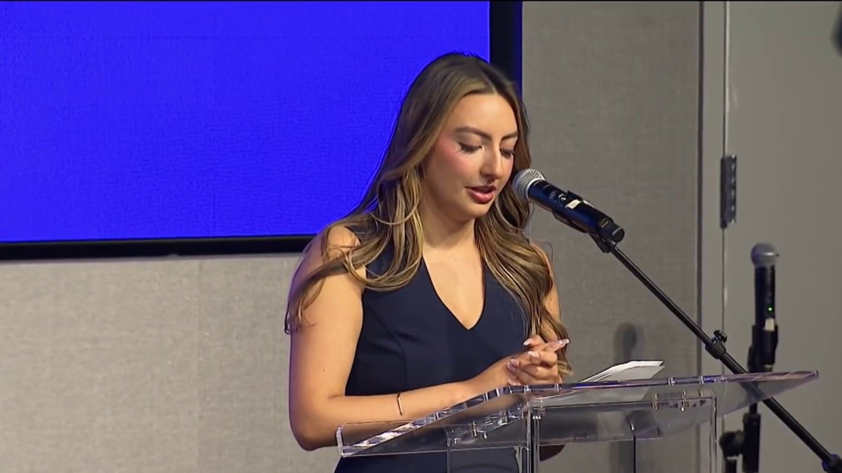 Reportera digital Ashley Chaparro es reconocida por su mentoría ...