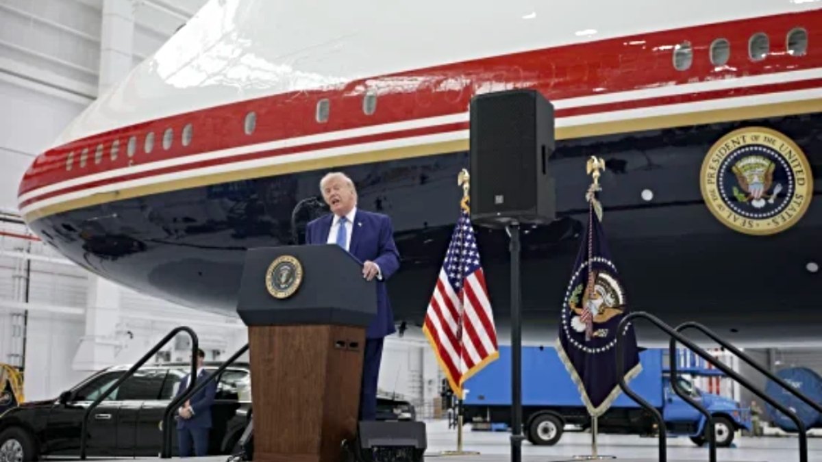 Trump presenta su nuevo Air Force One regalo de Catar – Telemundo New ...